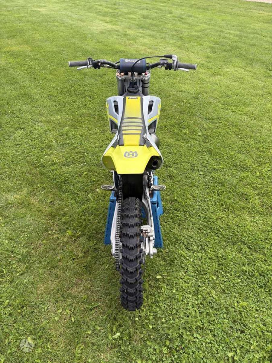 White Husqvarna TC 2023 in Mazeikiai, with an engine capacity of 85.00 L and mileage of 0 thousand km for 2900 €, photo 12 on AUTOMOTO.COM.LV