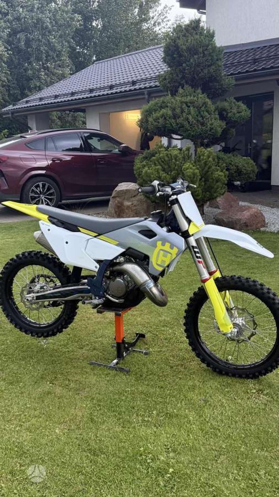 White Husqvarna TC 2024 in Vilnius, with an engine capacity of 0.13 L and mileage of 0 thousand km for 6000 €, photo 1 on AUTOMOTO.COM.LV