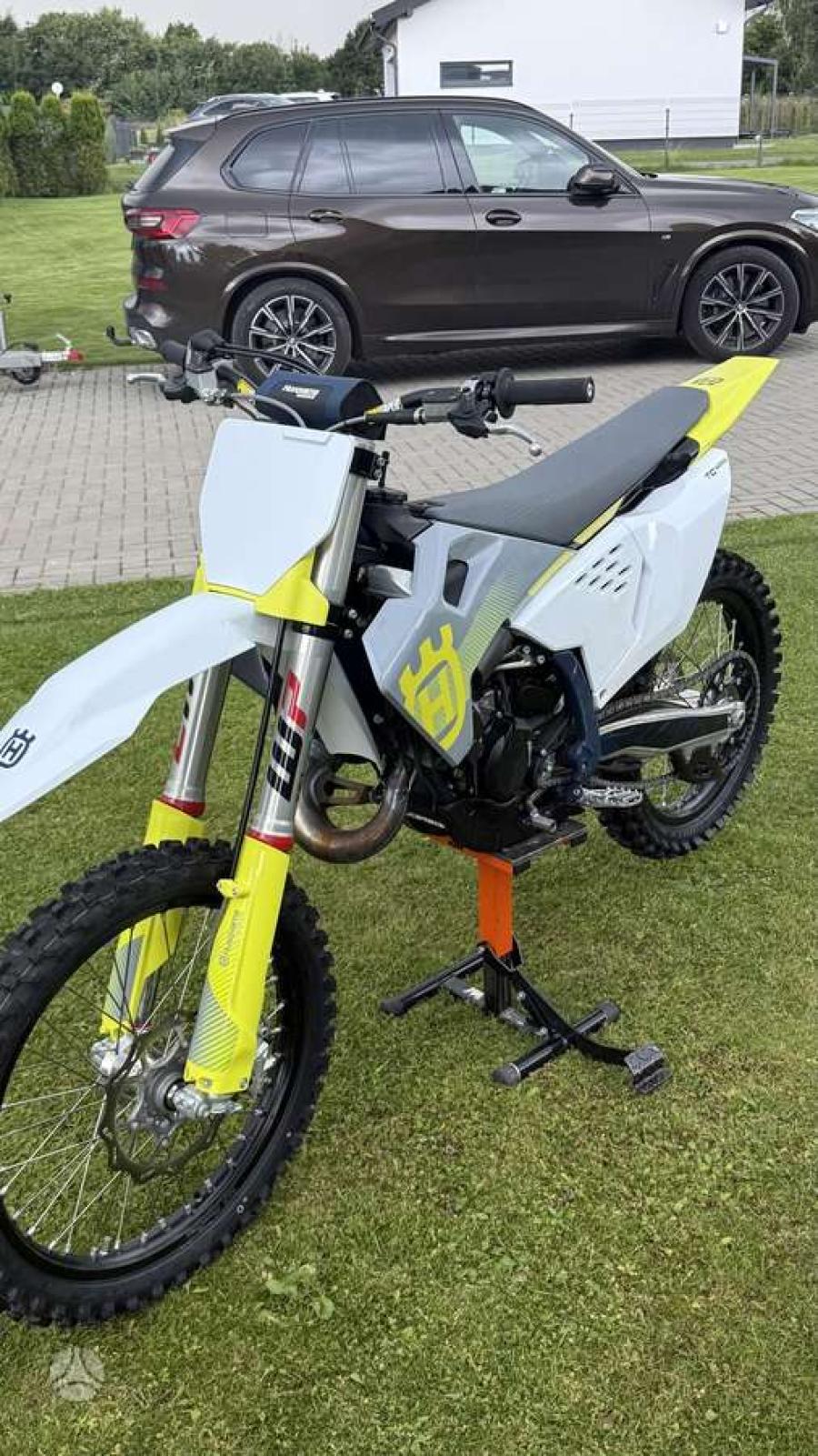 White Husqvarna TC 2024 in Vilnius, with an engine capacity of 0.13 L and mileage of 0 thousand km for 6000 €, photo 5 on AUTOMOTO.COM.LV