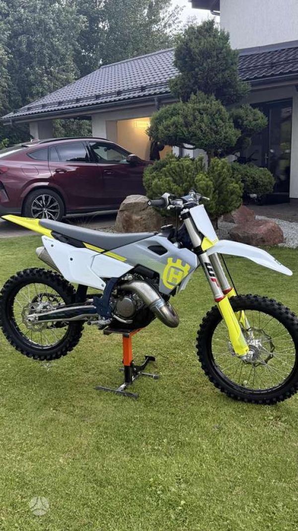 White Husqvarna TC 2024 in Vilnius, with an engine capacity of 0.13 L and mileage of 0 thousand km for 6000 €, photo 1 on AUTOMOTO.COM.LV