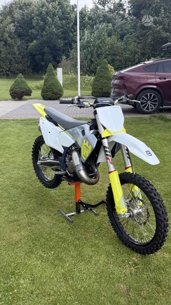 White Husqvarna TC 2024 in Vilnius, with an engine capacity of 0.13 L and mileage of 0 thousand km for 6000 €, photo 2 on AUTOMOTO.COM.LV
