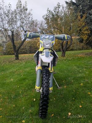 Husqvarna TE 300 2021 Tallina, ar dzinēja tilpumu 0.30 L un nobraukumu 0 tūkst. km par 5600 €, foto 5 vietnē AUTOMOTO.COM.LV