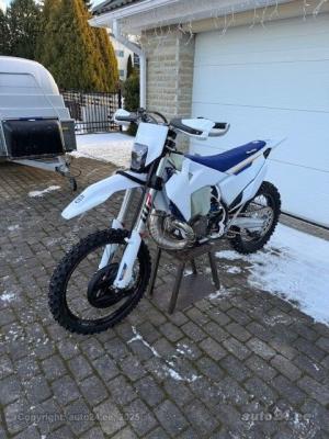 Husqvarna TE 300 2023 Tallina, ar dzinēja tilpumu 0.00 L un nobraukumu 1 tūkst. km par 6700 €, foto  vietnē AUTOMOTO.COM.LV