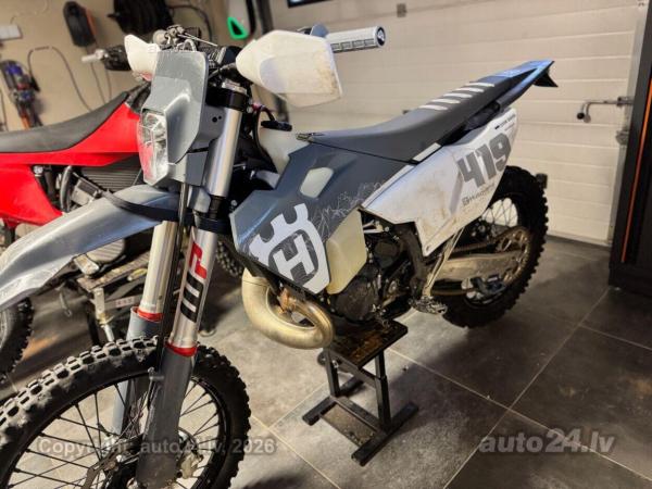 Husqvarna TE 300 2023 Tartu, ar dzinēja tilpumu 0.30 L un nobraukumu 0 tūkst. km par 7400 €, foto 4 vietnē AUTOMOTO.COM.LV