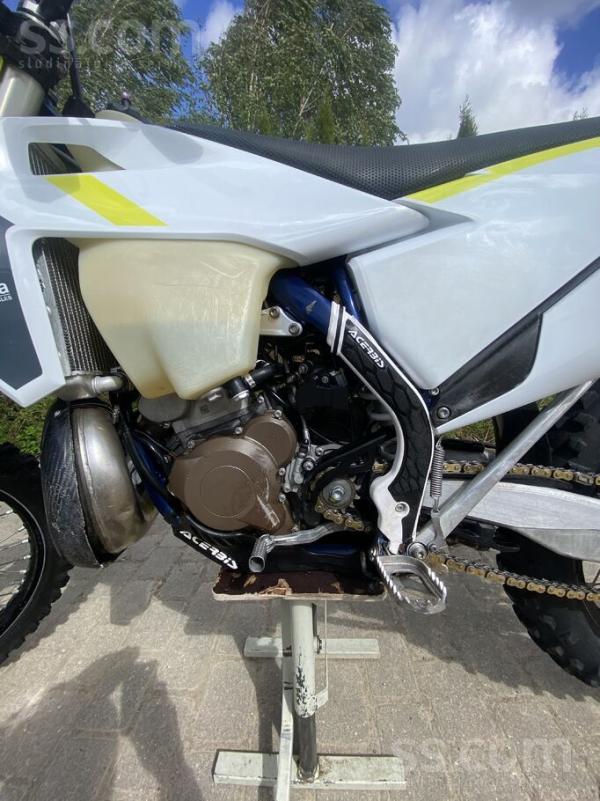 Husqvarna TE 300 2023 in Riga, with an engine capacity of 0.30 L and mileage of 0 thousand km for 5400 €, photo 4 on AUTOMOTO.COM.LV