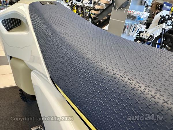 Белый Хускварна TE 300 2024 в Таллин, объемом двигателя 0.30 л и пробегом 0 тыс. км за 6700 €, фото 9 на AUTOMOTO.COM.LV