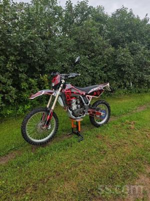 Husqvarna TE 510 2006 Bauska, ar dzinēja tilpumu 0.50 L un nobraukumu 0 tūkst. km par 1400 €, foto 3 vietnē AUTOMOTO.COM.LV
