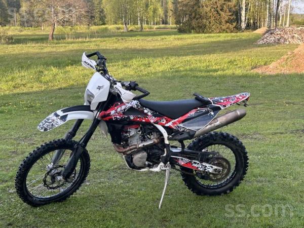 Husqvarna TE 510 2010 Alūksne, ar dzinēja tilpumu 0.51 L un nobraukumu 0 tūkst. km par 3500 €, foto 1 vietnē AUTOMOTO.COM.LV