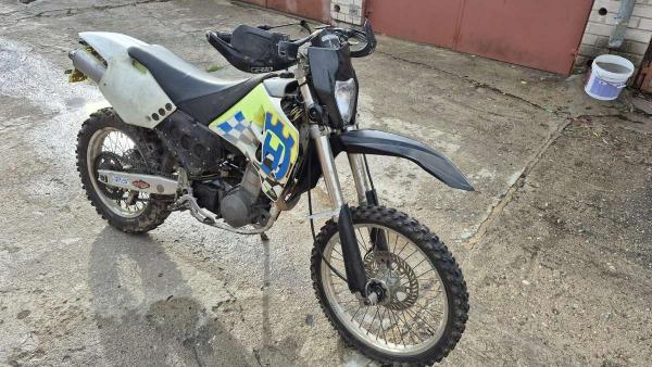 Husqvarna TE 1995 Klaipėda, ar dzinēja tilpumu 0.61 L un nobraukumu 10 tūkst. km par 1200 €, foto 6 vietnē AUTOMOTO.COM.LV