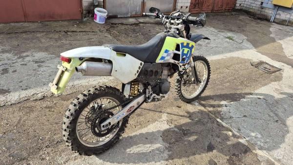 Husqvarna TE 1995 Klaipėda, ar dzinēja tilpumu 0.61 L un nobraukumu 10 tūkst. km par 1200 €, foto 7 vietnē AUTOMOTO.COM.LV