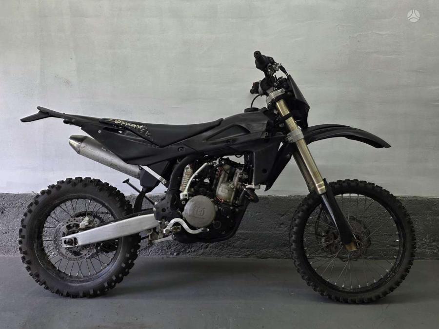 Husqvarna TE 2008 in Kretinga, with an engine capacity of 0.45 L and mileage of 1 thousand km for 2500 €, photo 3 on AUTOMOTO.COM.LV
