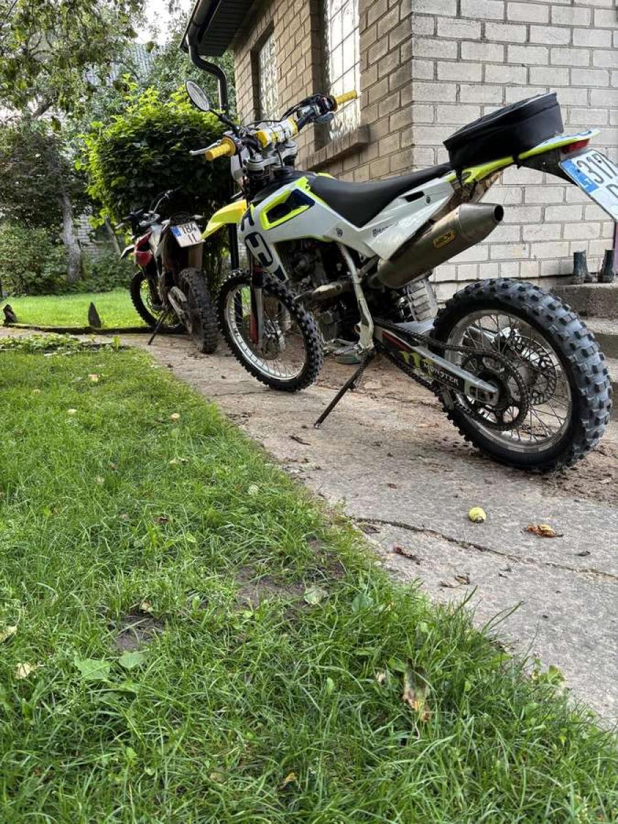 Husqvarna TE 2009 Šilalė, ar dzinēja tilpumu 0.45 L un nobraukumu 9 tūkst. km par 2500 €, foto 4 vietnē AUTOMOTO.COM.LV