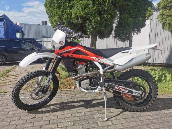 Husqvarna TE 2010 in Vievis, with an engine capacity of 0.45 L and mileage of 0 thousand km for 3200 €, photo 1 on AUTOMOTO.COM.LV