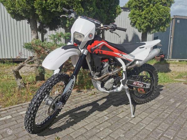 Husqvarna TE 2010 in Vievis, with an engine capacity of 0.45 L and mileage of 0 thousand km for 3200 €, photo 2 on AUTOMOTO.COM.LV