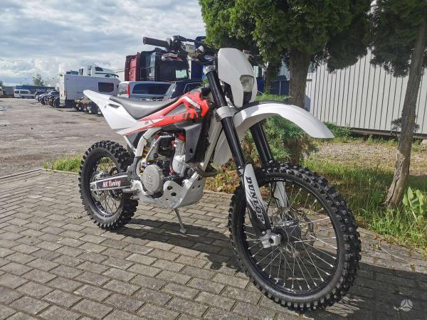 Husqvarna TE 2010 in Vievis, with an engine capacity of 0.45 L and mileage of 0 thousand km for 3200 €, photo 7 on AUTOMOTO.COM.LV