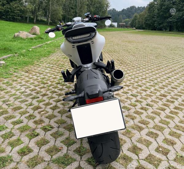 Blue Husqvarna Vitpilen 2020 in Vilnius, with an engine capacity of 0.69 L and mileage of 6 thousand km for 6300 €, photo 9 on AUTOMOTO.COM.LV