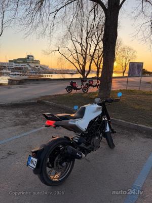 Husqvarna Vitpilen 2024 Tallina, ar dzinēja tilpumu 0.37 L un nobraukumu 5 tūkst. km par 3100 €, foto 4 vietnē AUTOMOTO.COM.LV
