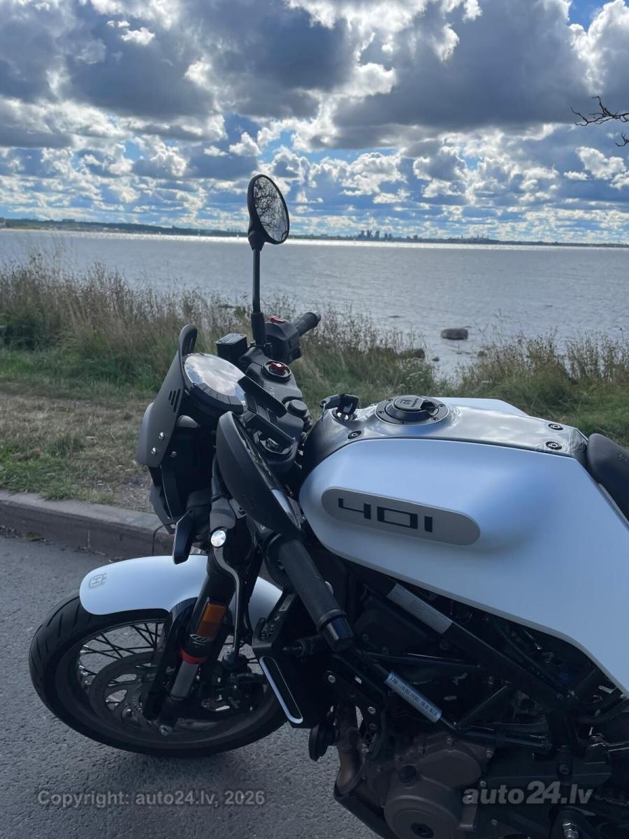 Husqvarna Vitpilen 2024 Tallina, ar dzinēja tilpumu 0.37 L un nobraukumu 5 tūkst. km par 3100 €, foto 5 vietnē AUTOMOTO.COM.LV