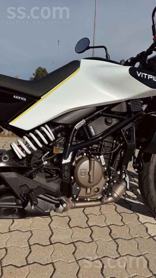 Хускварна Vitpilen 2025 в Рига на AUTOMOTO.COM.LV Хускварна Vitpilen 2025 в Рига, объемом двигателя 0.13 л и пробегом 0 тыс. км за 3400 €, фото 6 на AUTOMOTO.COM.LV