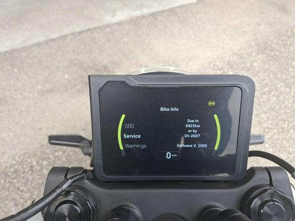 Balts Husqvarna Vitpilen 2024 Viļņa, ar dzinēja tilpumu 0.13 L un nobraukumu 5 tūkst. km par 3250 €, foto 7 vietnē AUTOMOTO.COM.LV