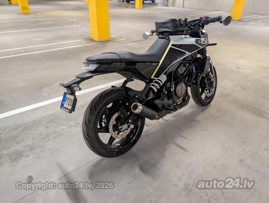 Balts Husqvarna Vitpilen 2025 Tallina, ar dzinēja tilpumu 0.40 L un nobraukumu 4 tūkst. km par 5000 €, foto 3 vietnē AUTOMOTO.COM.LV