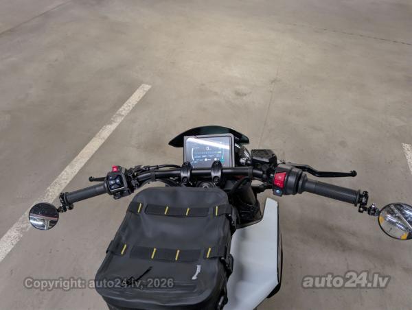 Balts Husqvarna Vitpilen 2025 Tallina, ar dzinēja tilpumu 0.40 L un nobraukumu 4 tūkst. km par 5000 €, foto 6 vietnē AUTOMOTO.COM.LV
