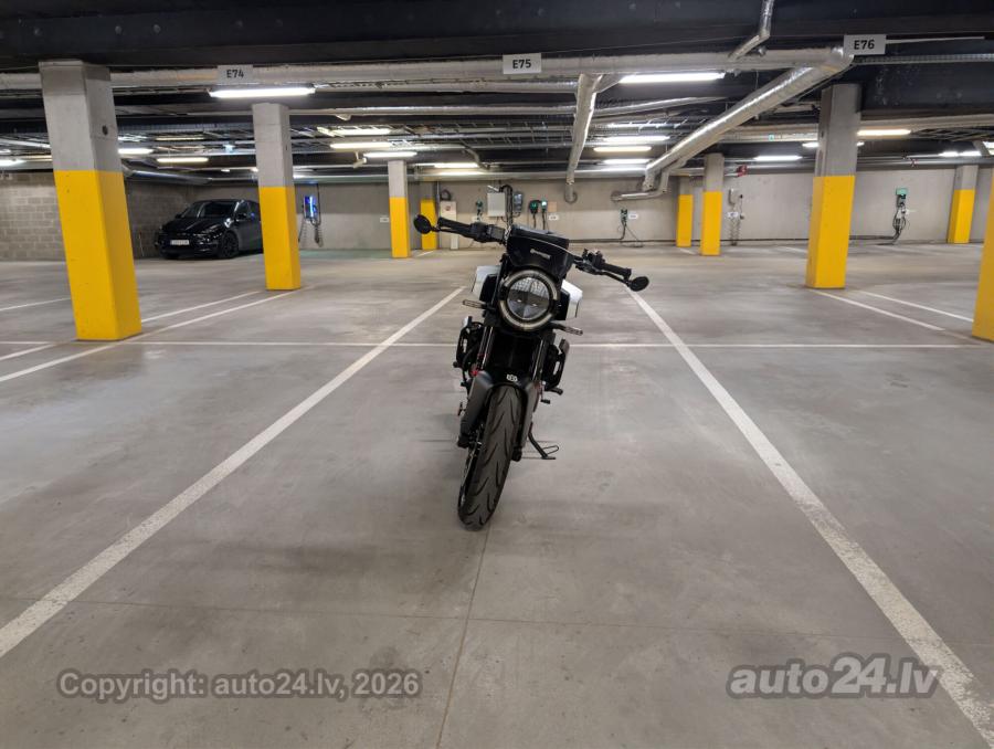 Balts Husqvarna Vitpilen 2025 Tallina, ar dzinēja tilpumu 0.40 L un nobraukumu 4 tūkst. km par 5000 €, foto 8 vietnē AUTOMOTO.COM.LV