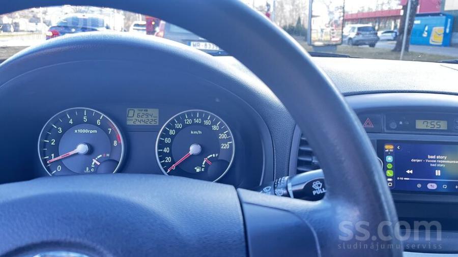 Black Hyundai Accent 2007 in Riga, with an engine capacity of 1.40 L and mileage of 244 thousand km for 1500 €, photo 4 on AUTOMOTO.COM.LV
