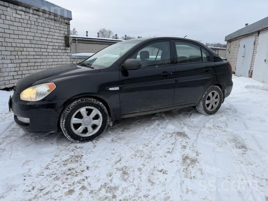 Melns Hyundai Accent 2008 Rīga, ar dzinēja tilpumu 1.60 L un nobraukumu 147 tūkst. km par 1200 €, foto 4 vietnē AUTOMOTO.COM.LV