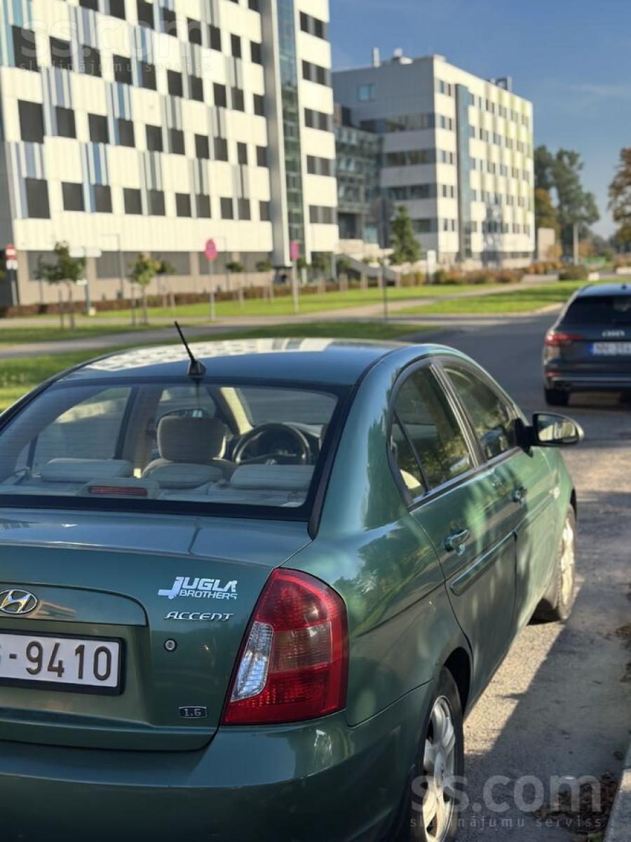 Zaļš Hyundai Accent 2006 Rīga, ar dzinēja tilpumu 1.60 L un nobraukumu 164 tūkst. km par 1850 €, foto 3 vietnē AUTOMOTO.COM.LV