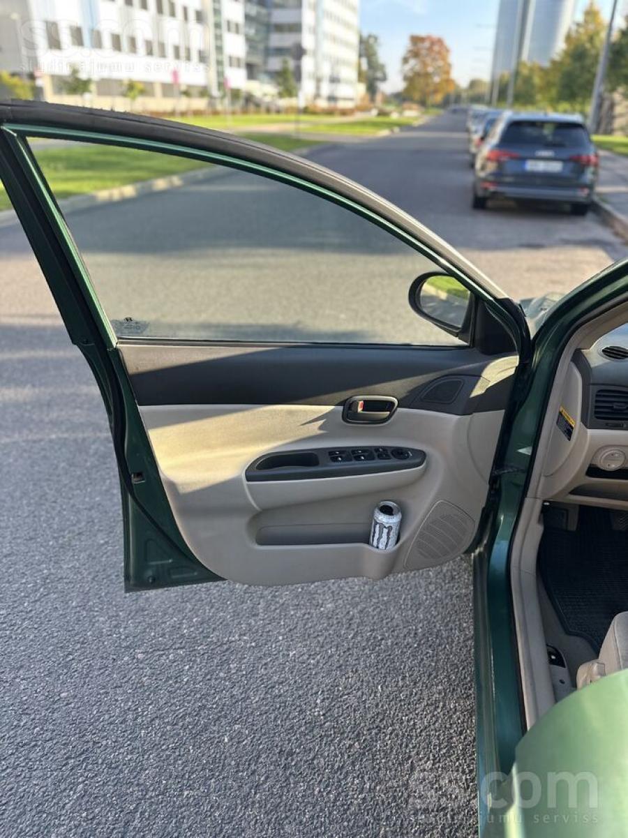 Zaļš Hyundai Accent 2006 Rīga, ar dzinēja tilpumu 1.60 L un nobraukumu 164 tūkst. km par 1850 €, foto 13 vietnē AUTOMOTO.COM.LV
