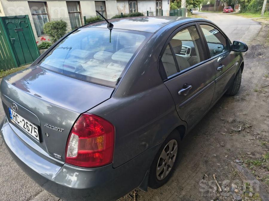 Pelēks Hyundai Accent 2008 Rīga, ar dzinēja tilpumu 1.60 L un nobraukumu 187 tūkst. km par 1700 €, foto 5 vietnē AUTOMOTO.COM.LV