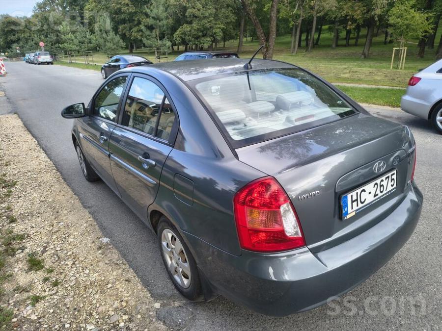 Pelēks Hyundai Accent 2008 Rīga, ar dzinēja tilpumu 1.60 L un nobraukumu 187 tūkst. km par 1700 €, foto 6 vietnē AUTOMOTO.COM.LV