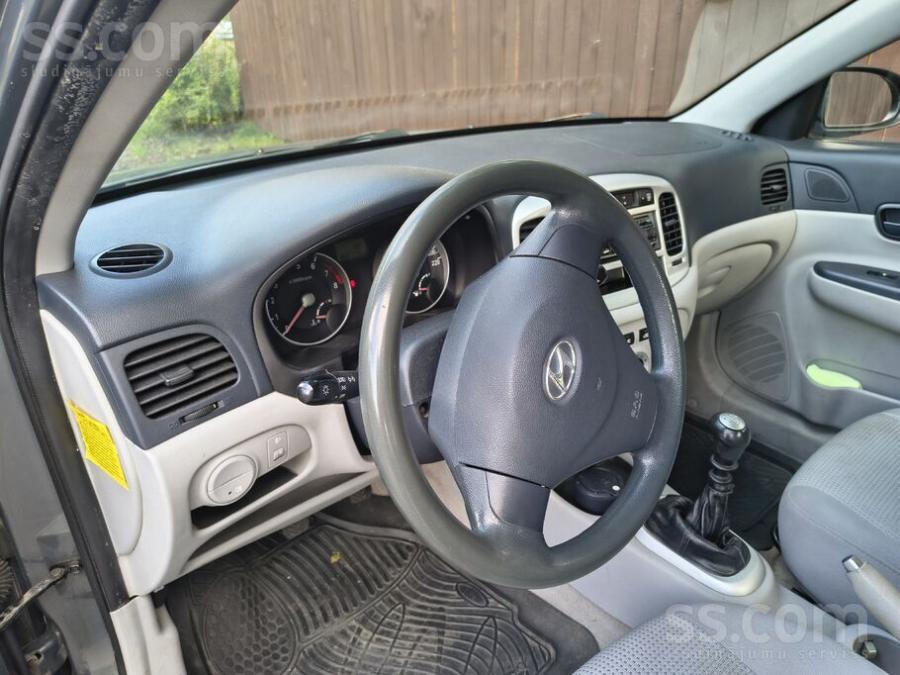 Pelēks Hyundai Accent 2008 Rīga, ar dzinēja tilpumu 1.60 L un nobraukumu 187 tūkst. km par 1700 €, foto 9 vietnē AUTOMOTO.COM.LV