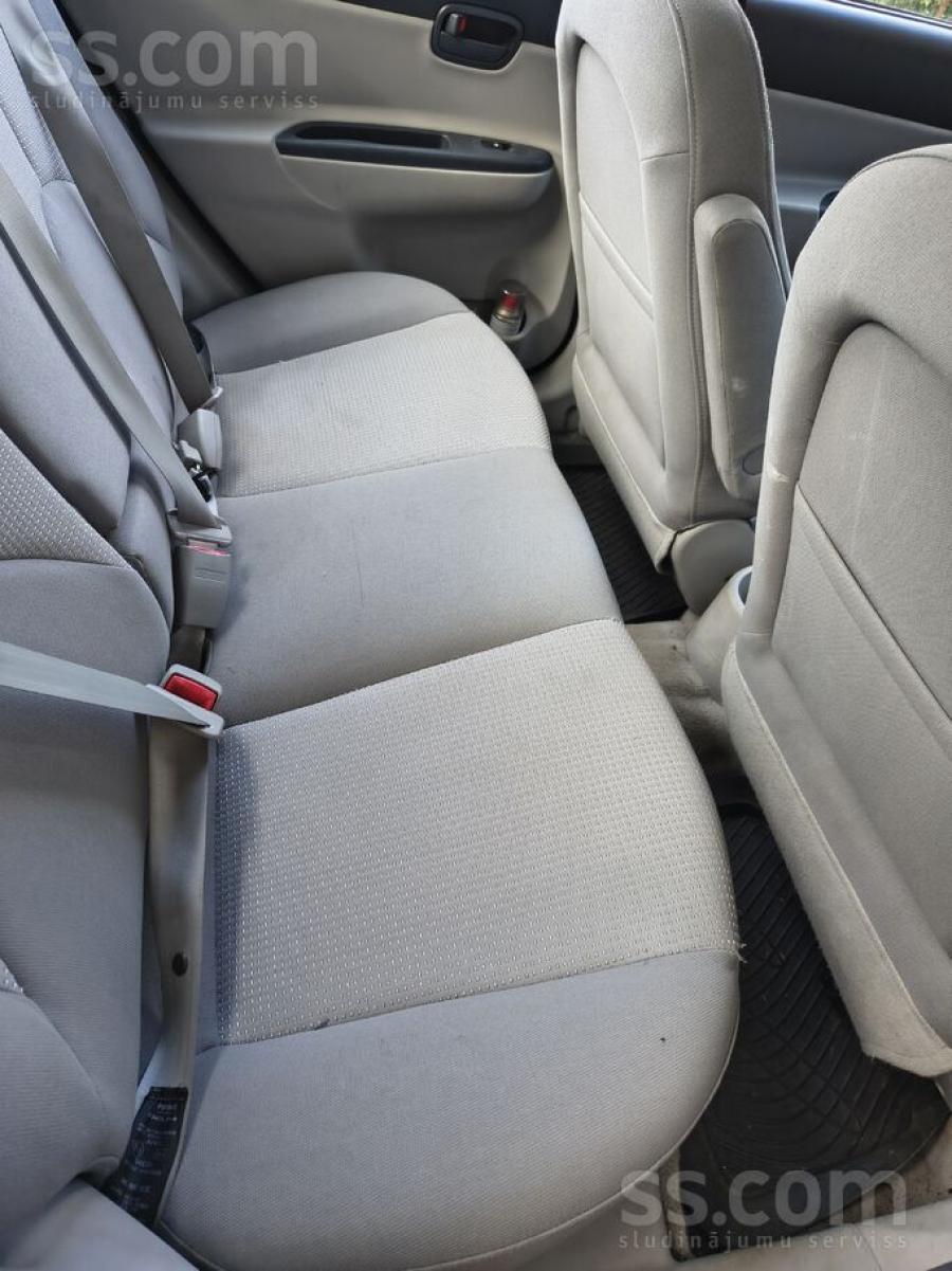Pelēks Hyundai Accent 2008 Rīga, ar dzinēja tilpumu 1.60 L un nobraukumu 187 tūkst. km par 1700 €, foto 10 vietnē AUTOMOTO.COM.LV