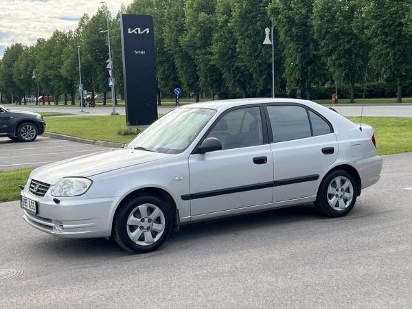 Hyundai Accent 2004 in Narva, with an engine capacity of 1.30 L and mileage of 101 thousand km for 1499 €, photo 1 on AUTOMOTO.COM.LV