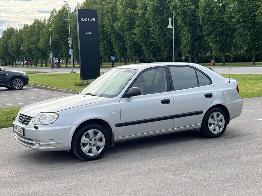 Hyundai Accent 2004 in Narva, with an engine capacity of 1.30 L and mileage of 101 thousand km for 1499 €, photo 1 on AUTOMOTO.COM.LV