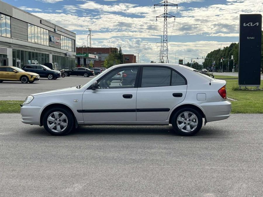 Hyundai Accent 2004 in Narva, with an engine capacity of 1.30 L and mileage of 101 thousand km for 1499 €, photo 5 on AUTOMOTO.COM.LV
