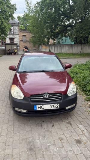 Красный Хендай Акцент 2008 в Рига, объемом двигателя 1.60 л и пробегом 157 тыс. км за 1800 €, фото  на AUTOMOTO.COM.LV