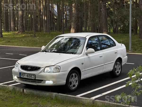 White Hyundai Accent 2004 in Riga, with an engine capacity of 1.50 L and mileage of 236 thousand km for 1650 €, photo 1 on AUTOMOTO.COM.LV
