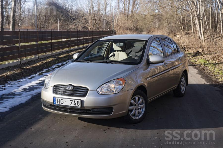 Yellow Hyundai Accent 2008 in Riga, with an engine capacity of 1.60 L and mileage of 143 thousand km for 2350 €, photo 1 on AUTOMOTO.COM.LV