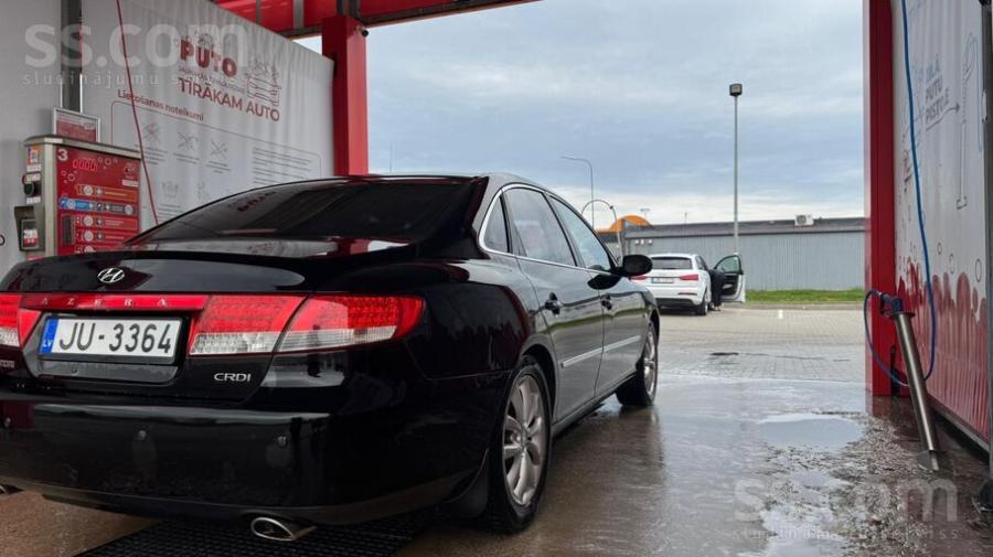 Melns Hyundai Azera 2007 Rīga, ar dzinēja tilpumu 2.20 L un nobraukumu 290 tūkst. km par 2200 €, foto 6 vietnē AUTOMOTO.COM.LV