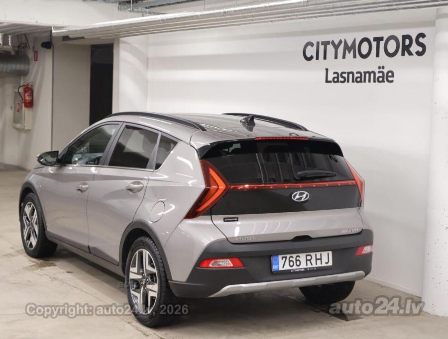 Smilšu krāsa Hyundai Bayon 2023 Tallina, ar dzinēja tilpumu 1.00 L un nobraukumu 26 tūkst. km par 17900 €, foto 3 vietnē AUTOMOTO.COM.LV