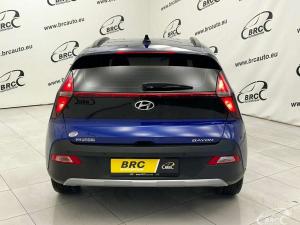 Blue Hyundai Bayon 2022 in Vilnius, with an engine capacity of 1.00 L and mileage of 28 thousand km for 14900 €, photo 23 on AUTOMOTO.COM.LV