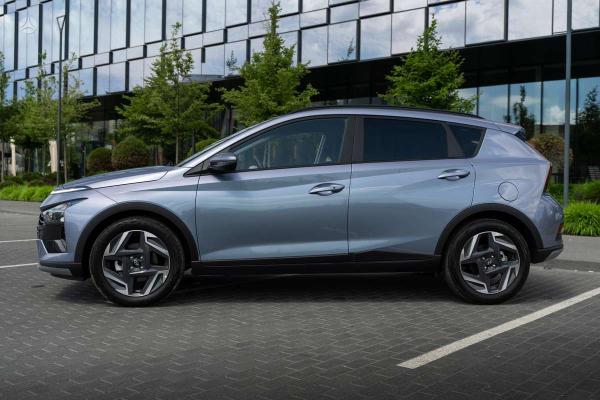 Zils Hyundai Bayon 2025 Viļņa, ar dzinēja tilpumu 1.00 L un nobraukumu 4 tūkst. km par 20999 €, foto 10 vietnē AUTOMOTO.COM.LV