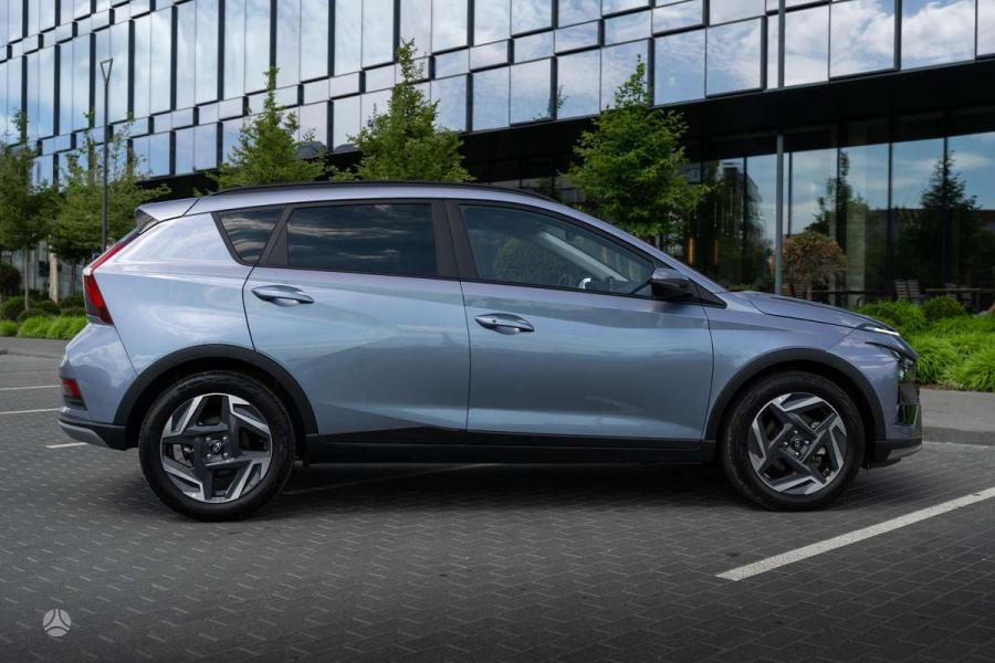 Zils Hyundai Bayon 2025 Viļņa, ar dzinēja tilpumu 1.00 L un nobraukumu 4 tūkst. km par 20999 €, foto 12 vietnē AUTOMOTO.COM.LV