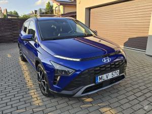 Zils Hyundai Bayon 2023 Klaipėda, ar dzinēja tilpumu 1.00 L un nobraukumu 33 tūkst. km par 17500 €, foto 3 vietnē AUTOMOTO.COM.LV