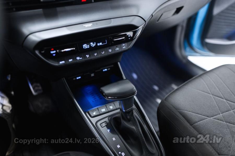 Blue Hyundai Bayon 2021 in Tallinn, with an engine capacity of 1.00 L and mileage of 30 thousand km for 14990 €, photo 22 on AUTOMOTO.COM.LV