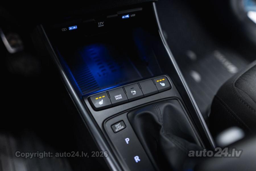 Blue Hyundai Bayon 2021 in Tallinn, with an engine capacity of 1.00 L and mileage of 30 thousand km for 14990 €, photo 24 on AUTOMOTO.COM.LV