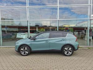 Green Hyundai Bayon 2021 in Vilnius, with an engine capacity of 1.00 L and mileage of 68 thousand km for 13250 €, photo 3 on AUTOMOTO.COM.LV